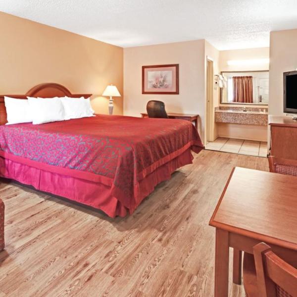 Boerne Inn And Suites - Boerne, TX