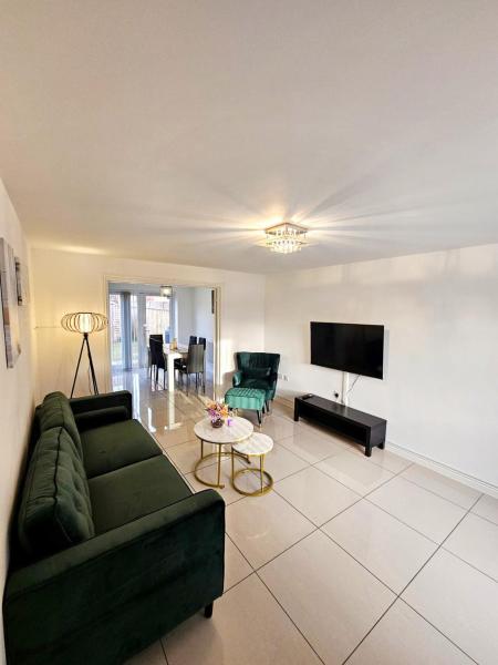 Spacious Modern 4bd House - Kingston upon Hull