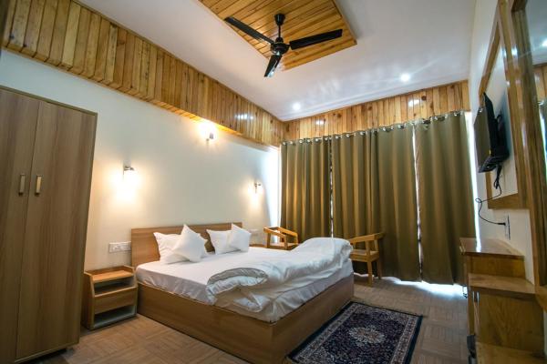 Hotel Samrat Inn - Almora