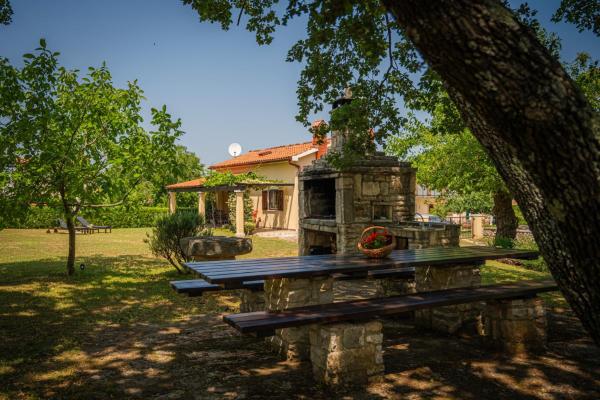 Lijana In Bratulici (Haus Für 4 Personen) - Croatie