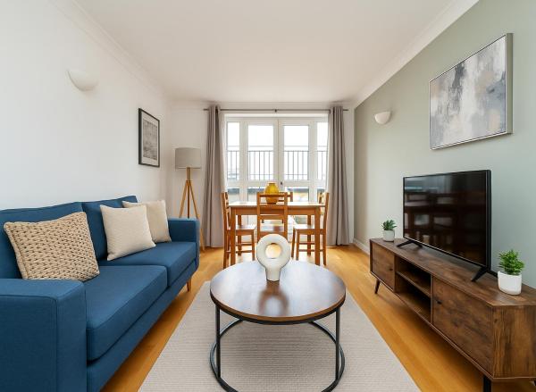 Time Elegance In Haggerston - Hackney - London