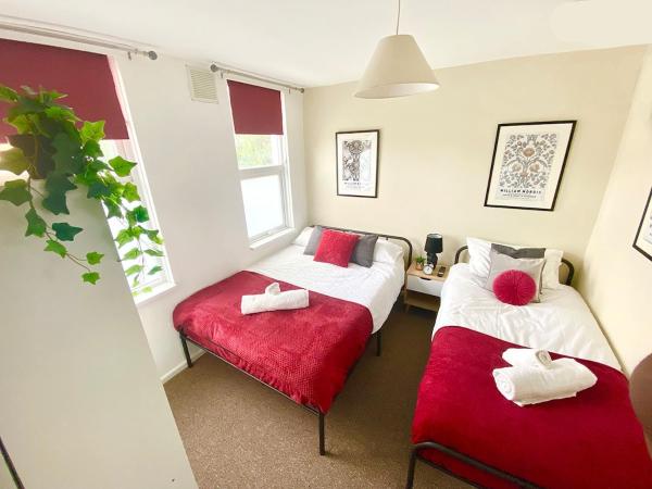 Lavish 4bdr Home - Free Wifi -Ideal For Contractors - Wolverhampton
