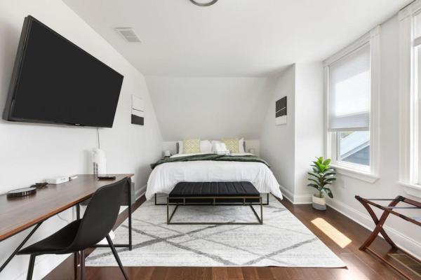 The Point State Room On Beatty - Turtle, West Mifflin