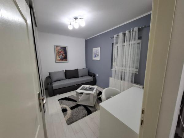 City For Two Apartment With Parking - Novi Sad