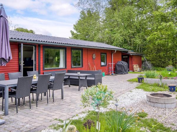 8 Person Holiday Home In Holbæk - Denmark