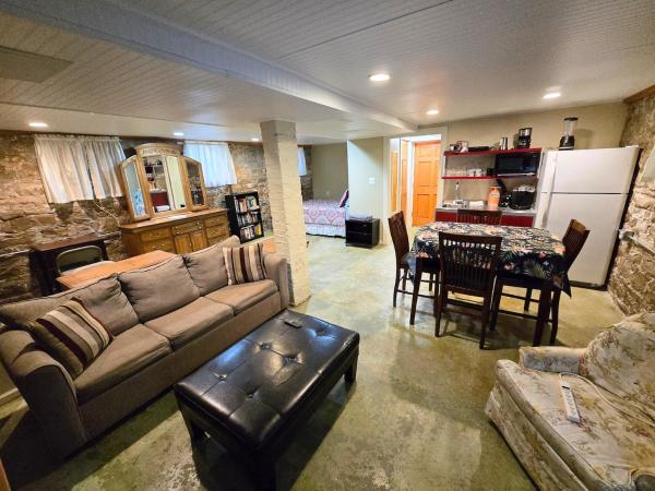 Cozy Studio On The Fashionable East Side - Milwaukee