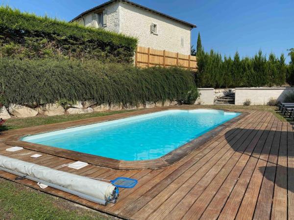 Villa In France With Private Pool & Garden - Charente