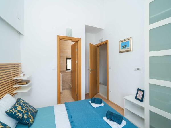 Holiday Home Majkovi - Three Bedroom Holiday Home With Swimming Pool - Slano
