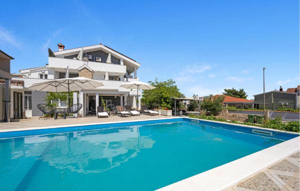 Stunning Apartment In Vodice - Vodice