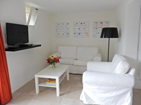 Magnificent Flat With Balcony, Cleaning Included - Sault