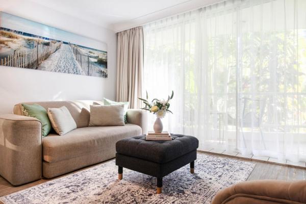 Copacabana Getaway Close To The Beach - Gold Coast