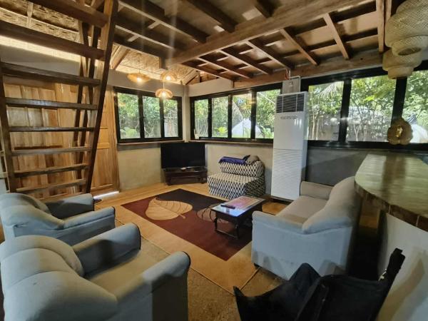 Calicoan Surf Retreat Luxurious Loft House - Guiuan
