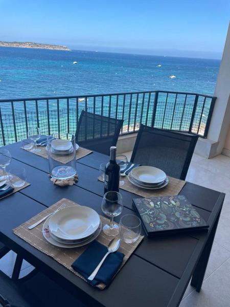 Luxury Seafront Apartment With Panoramic Views- Ghadira, Mellieha Bay - Malta