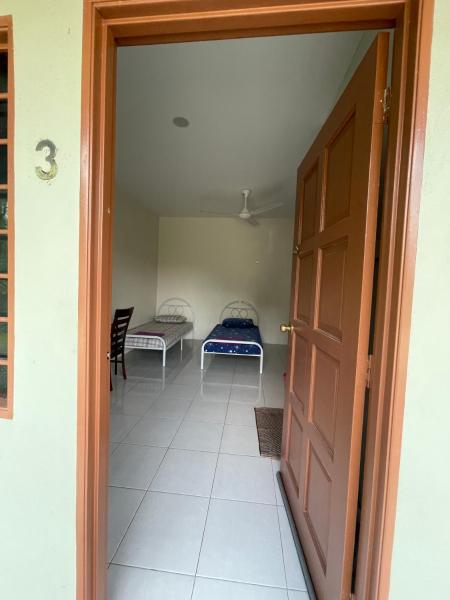 Bilik 3 Katil Single Aircond Pekan - Malaysia