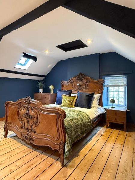 The Bottles Lodge - Craster
