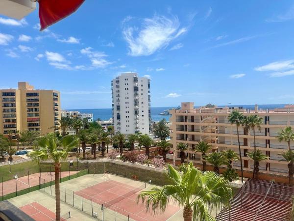Seaside Two Bedroom Apartment - Los Cristianos