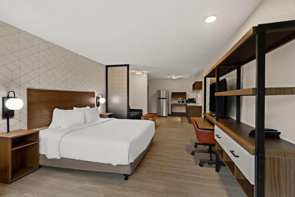 Everhome Suites Atlanta Newnan - Newnan, GA