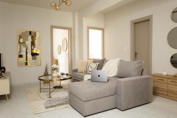 Modern Warmth Designed For Rest & Flow - Thessaloniki