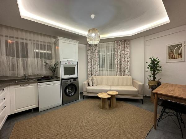 Peaceful And Warm In A Central Location - Denizli
