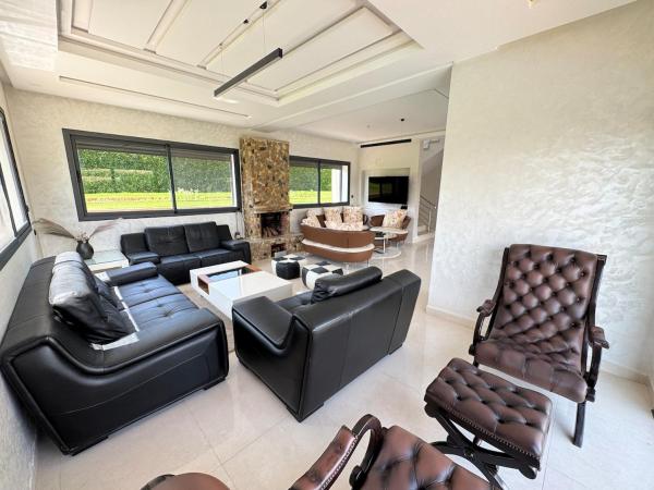 Bedroom Villa, Pool, Garden & Parking - Casablanca