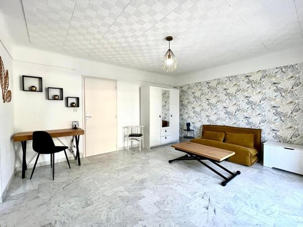 Studio ÉLégant 3 Voyageurs Avec Terrasse & Parking Privé - Saint-Raphaël