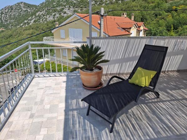 Panoramico Apartment, Private Jacuzzi - Brela