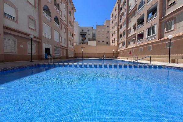 Charming Flat With Swimming Pool 500 M From Playa Del Cura! - Torrevieja