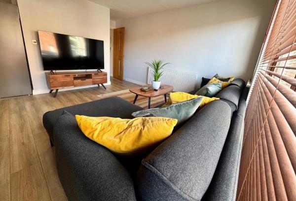 Newly Refurbished! Eastside Escape - Conveniently Located With Fantastic Local Transport Links - Belfast