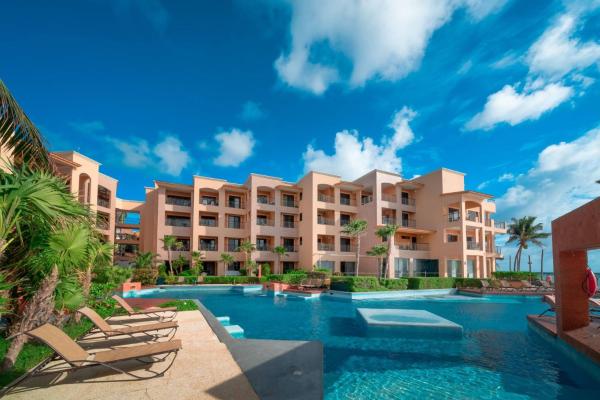 Condo Surf 301 - Luxury Oceanview Beachfront With Gym - At El Faro Condos - Playa del Carmen