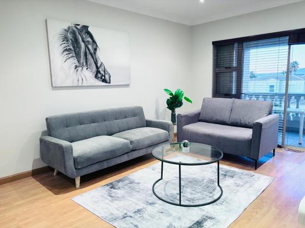 Spanish Charm In The Heart Of Century City Stylish Stay Near Canal Walk! - Goodwood