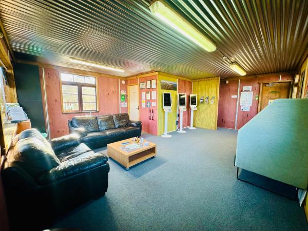 The Crossing Lodge & Backpackers - National Park - New Zealand