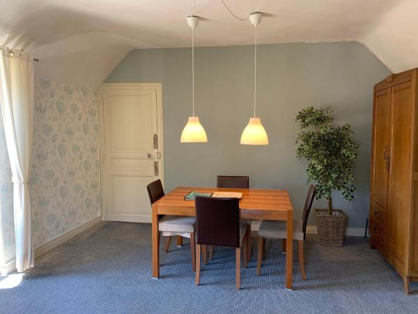 Villa In Saint-nectaire Near Ski Slopes, Cleaning Included - Saint-Nectaire