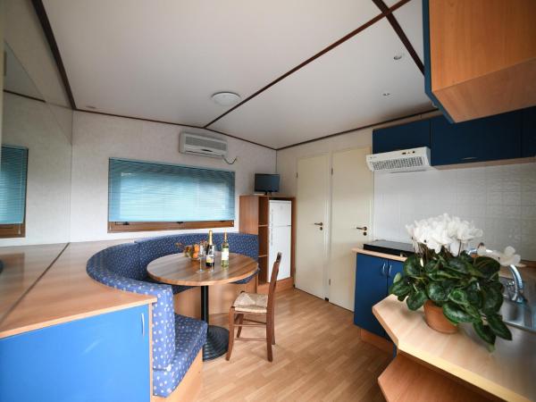 Mobile Home In Ferienresidenz Mit Pool, Cleaning Included - Andora