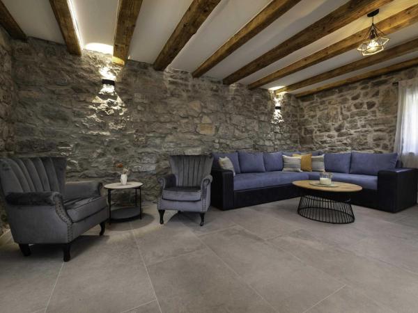 Luxury Krk Villa With Private Pool And Gardens - Three Bedroom Villa - Krk