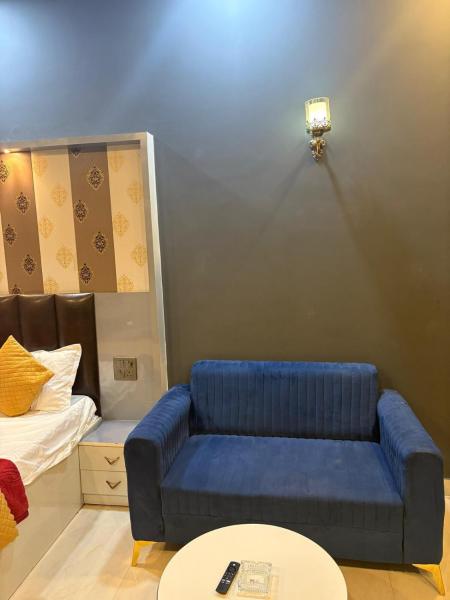 Premium Luxury Stay - Ghaziabad
