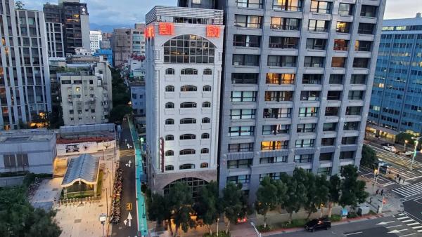 Kdm Hotel - Neihu District