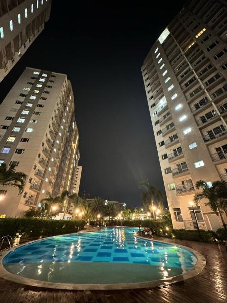 Cozy Condo At South Residences - Las Piñas