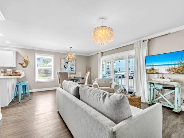 Beachside Villas 214 - Rosemary Beach, FL