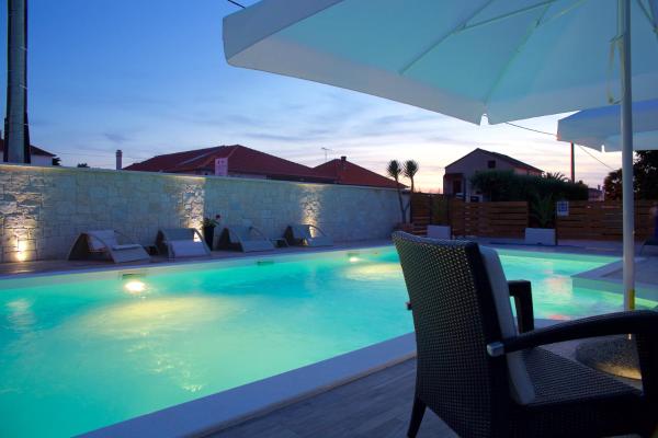Antonija Apartments With Pool - Biograd na Moru