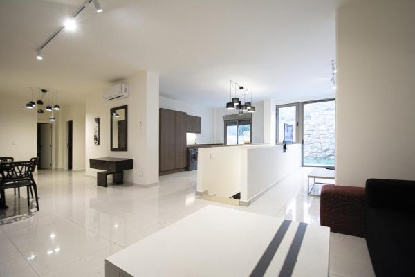 Tabarja Hills Loft With Garden - Liban