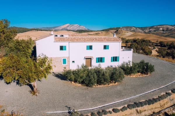 Lyrioshomes Cortijo San Isidro - Álora