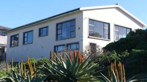 Oyster Catcher Stay And Explore - Saint Francis Bay