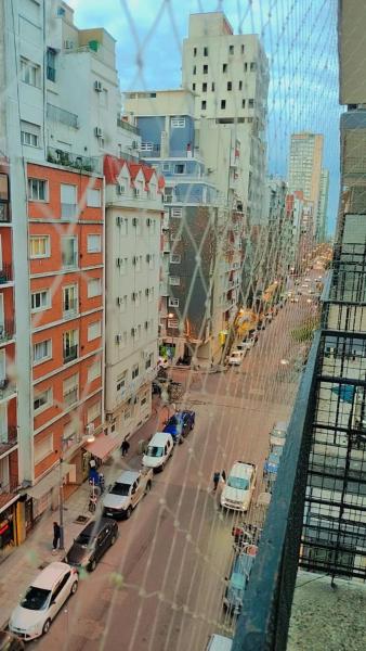 Departamento Céntrico Con Balcón A La Calle - Mar del Plata