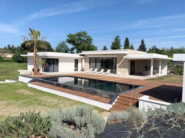 Luxurious Architect-designed Villa With Pool - Hostens