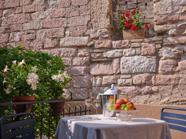 Portica Homes Assisi - Assisi