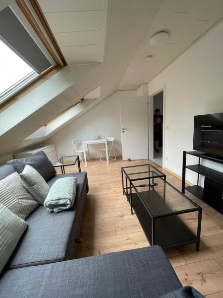 Charmante Dachgeschosswohnung Bis Zu 6 Gäste - Monreal