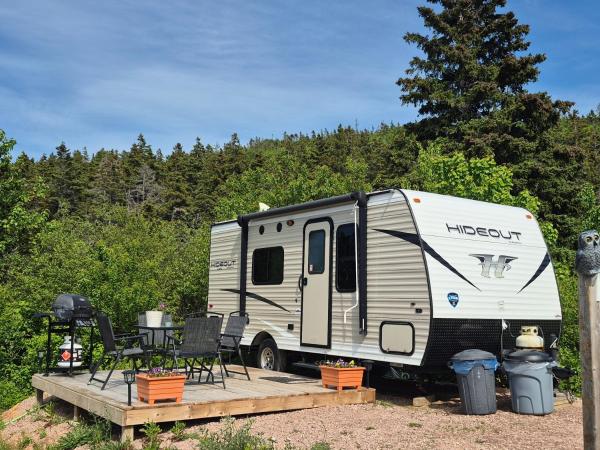 Moceanset Getaways - Elegant, Ocean, Mountain And Sunset Views "Camping Experience" - Île de Cap Breton