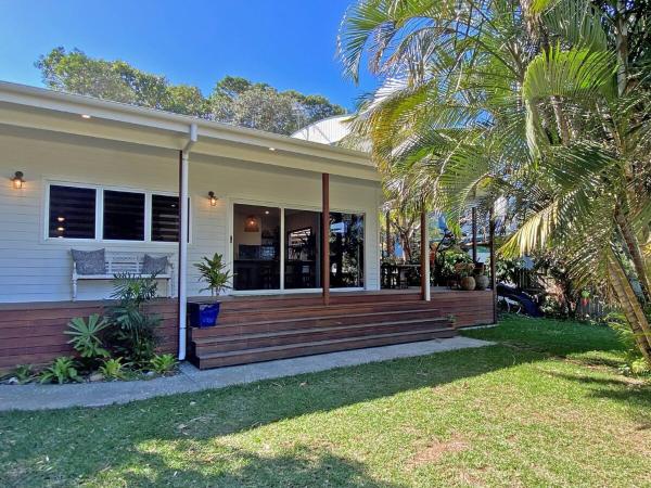Mooloomba Palms - Moreton Island