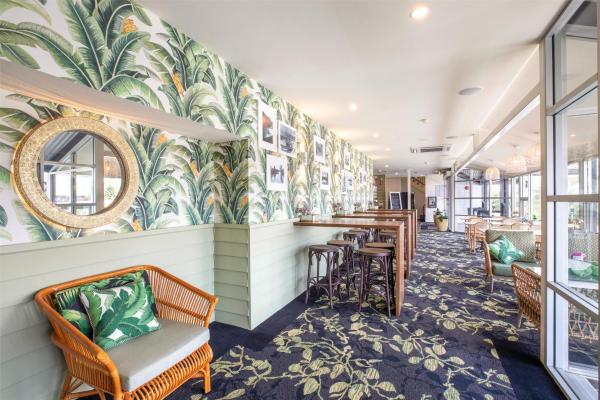 Nightcap At Commercial Hotel -