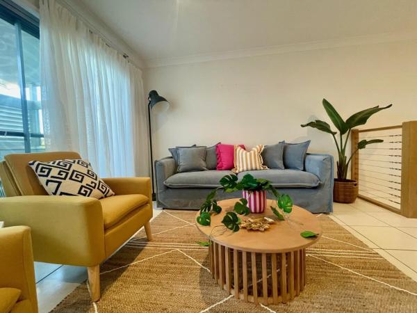 Jetty Blonde - Bright, Beachy & Perfectly Located - Coffs Harbour